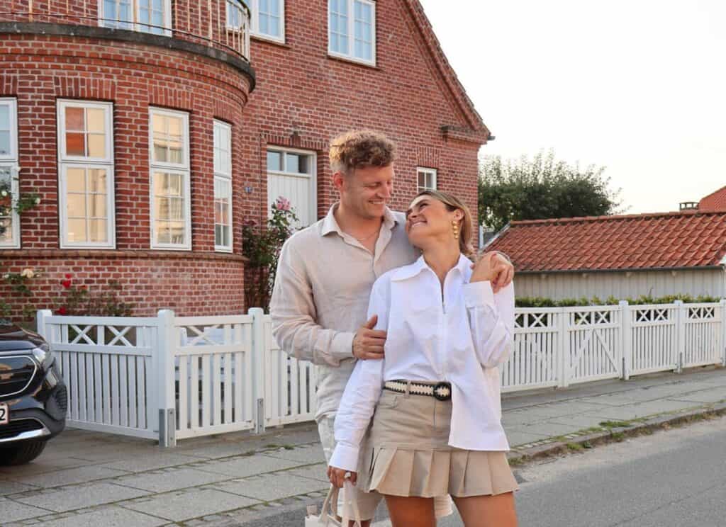 Gardiner til trekantede vinduer | Gratis gardinbus | SEGA